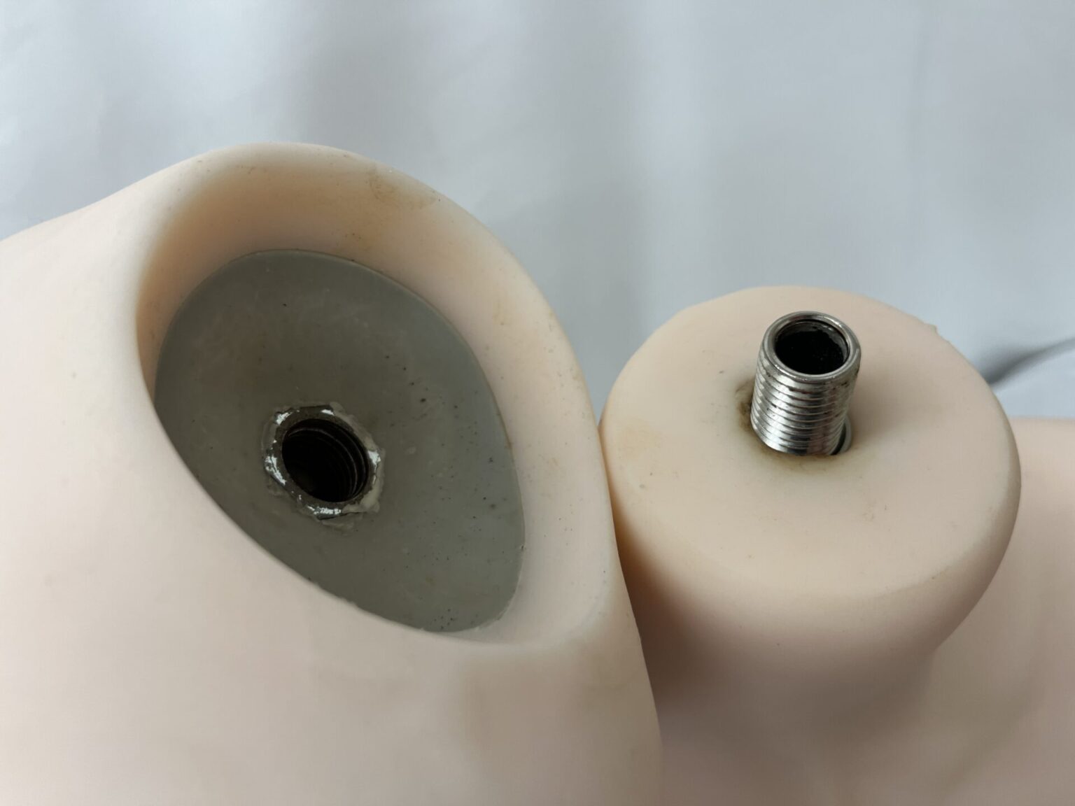 【中古】Momodoll S-TPE製 約132cm Aカップ 口稼働あり ホール一体型 DF5044 | ドールタウン（DOLLTOWN）